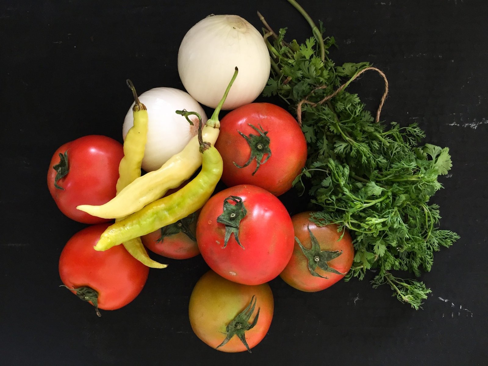 Ensalada de Tomate con Cebolla – Confieso que Cocino