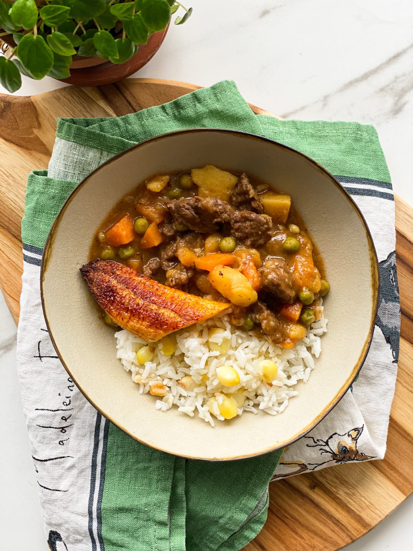 Estofado de Carne Ecuatoriano - Confieso que Cocino